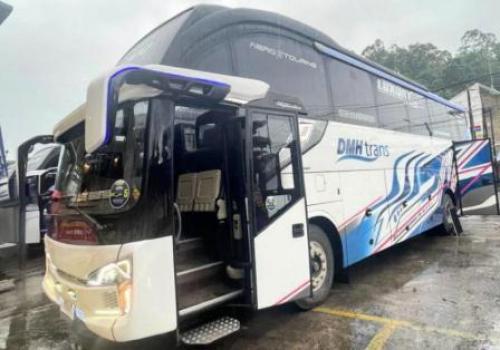 PO DMH Trans Luncurkan Armada Baru Hino RM 280 ABS Untuk Pariwisata Modern